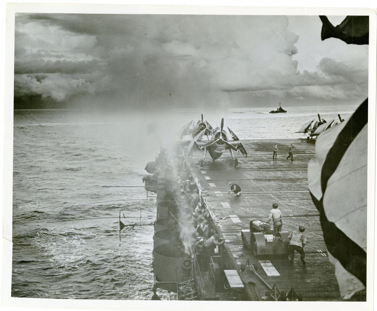 The Anti-Aircraft Guns of The USS Yorktown (CV-10) at Work | Patriots ...