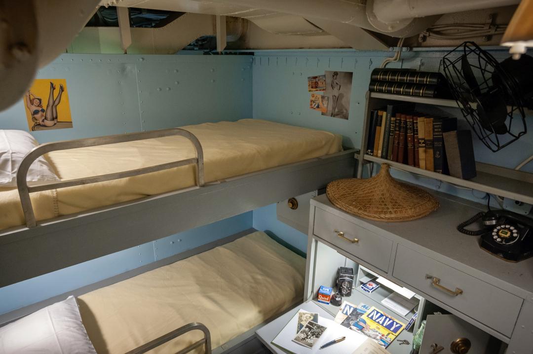 Officers Quarters Aircraft Carrier Naval Gazing Main/Pictures